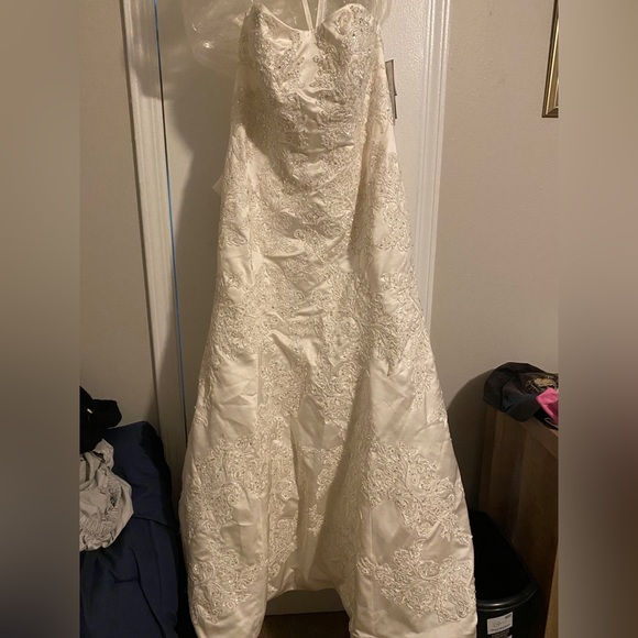 Dresses | Brand New Wedding Dress Never Worn Only To Try On Never Been ...